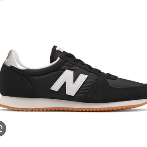 New Balance | Shoes | New Balance 22 V Sneakers | Poshmark